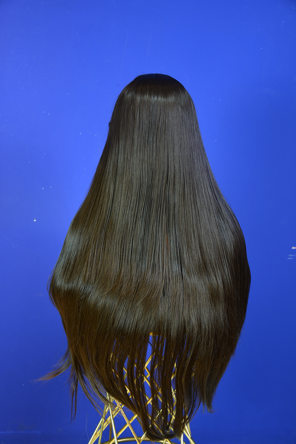 Orta Kahve Uzun Perçemsiz Düz Fiber Sentetik Peruk